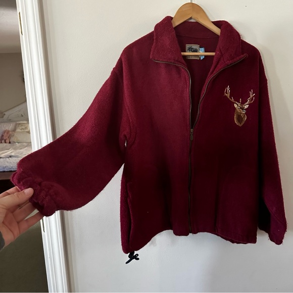 Jackets & Coats | Vintage Burgundy Stag Deer Hunting Embroidered Zip Up ...